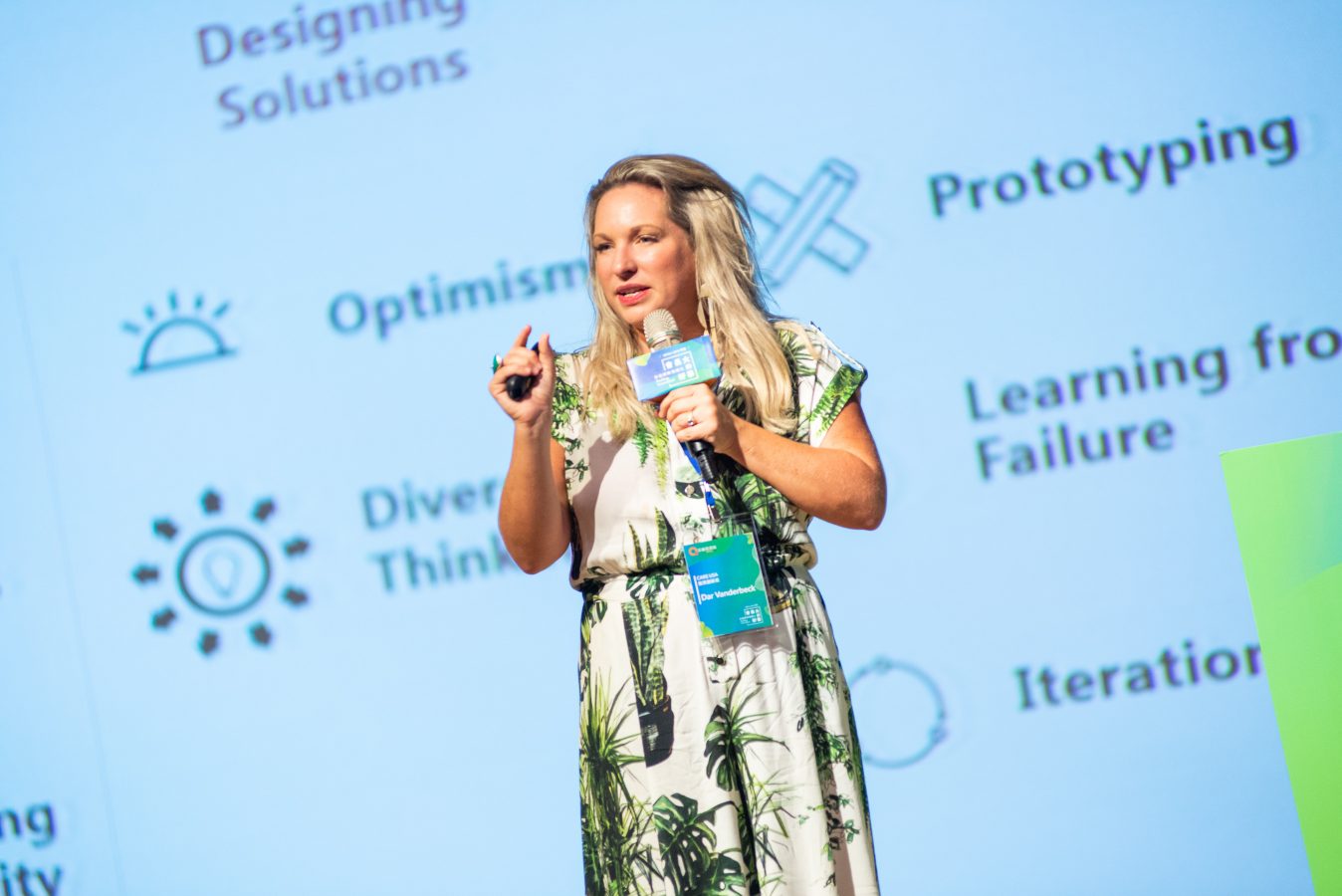 世界百大 NGO 的創新之道：時時提醒自己忘卻已知，並擁抱模糊／2018 NPOst 年會後報導（Dar Vanderbeck ...